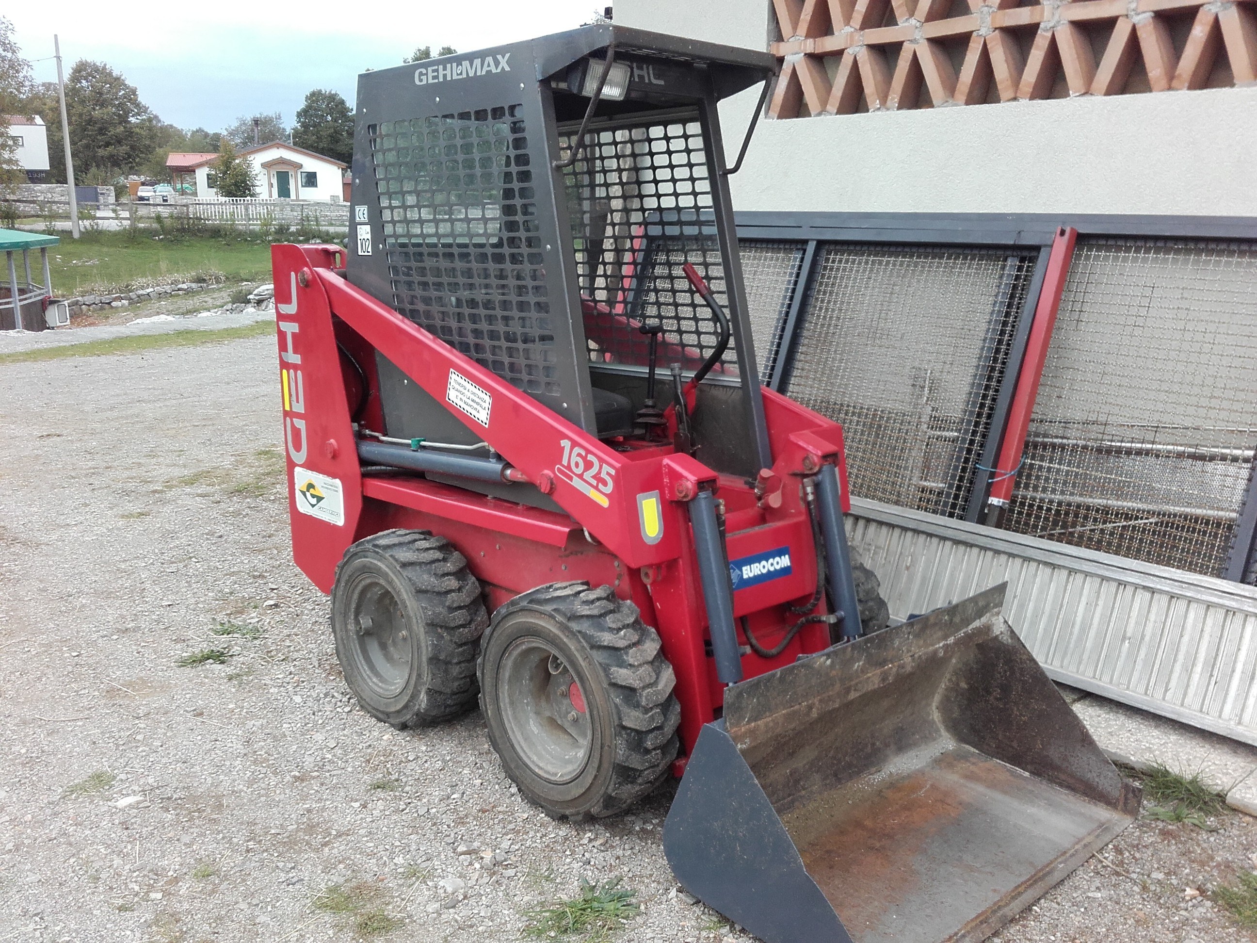 Mini nakladac Gehl Max 1625 - kmetija24.si