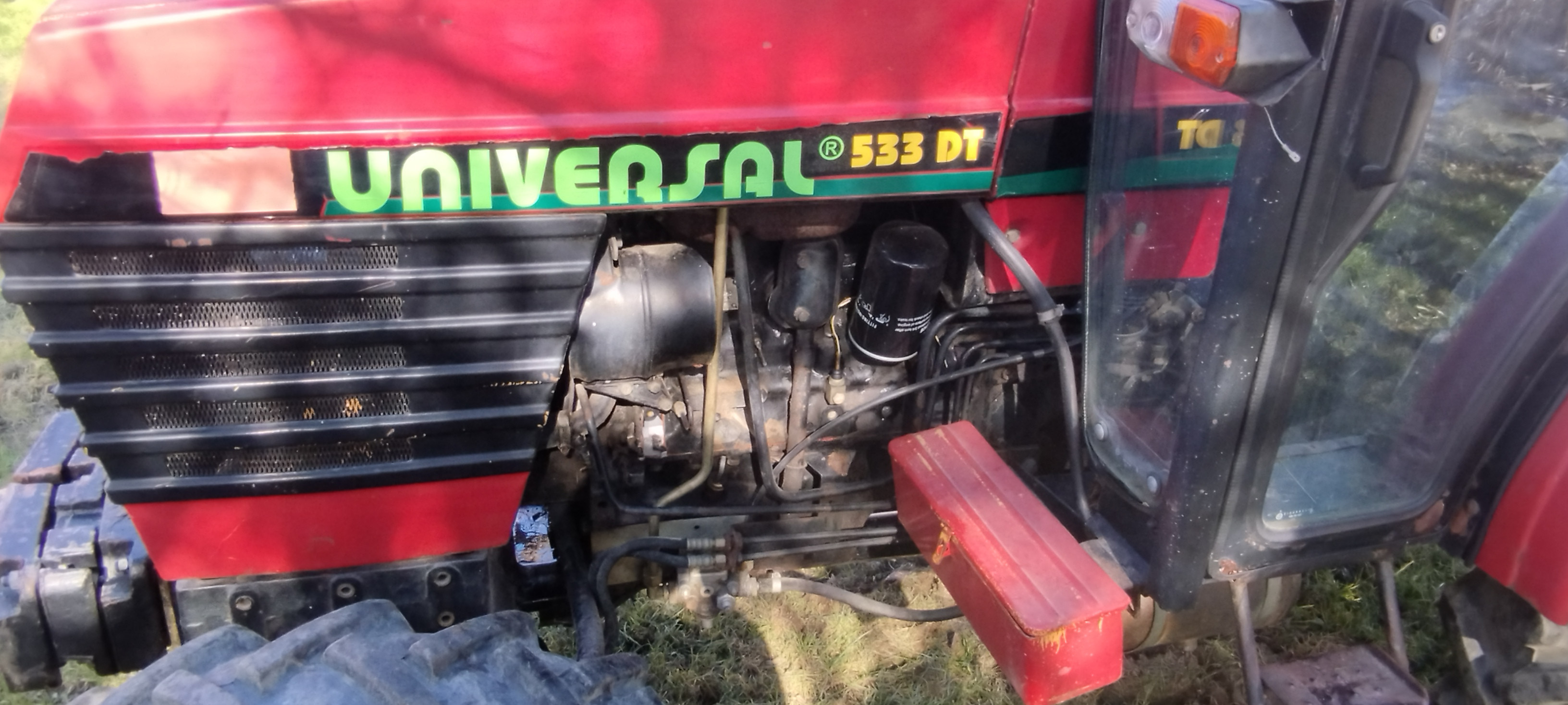 Traktor universal 533 DT - kmetija24.si